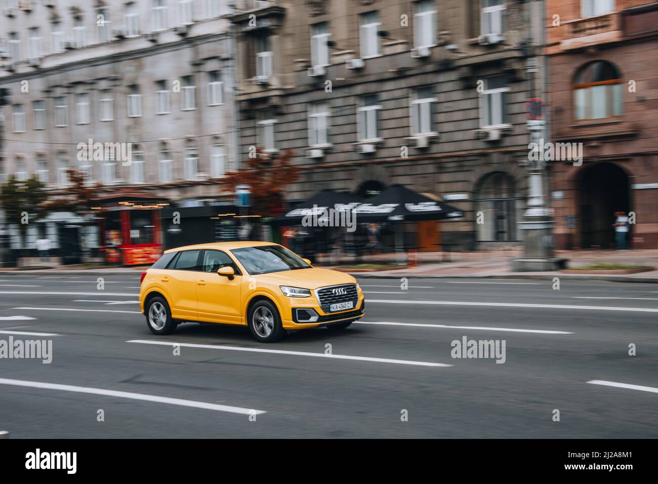 Yellow audi hi-res stock photography and images - Alamy