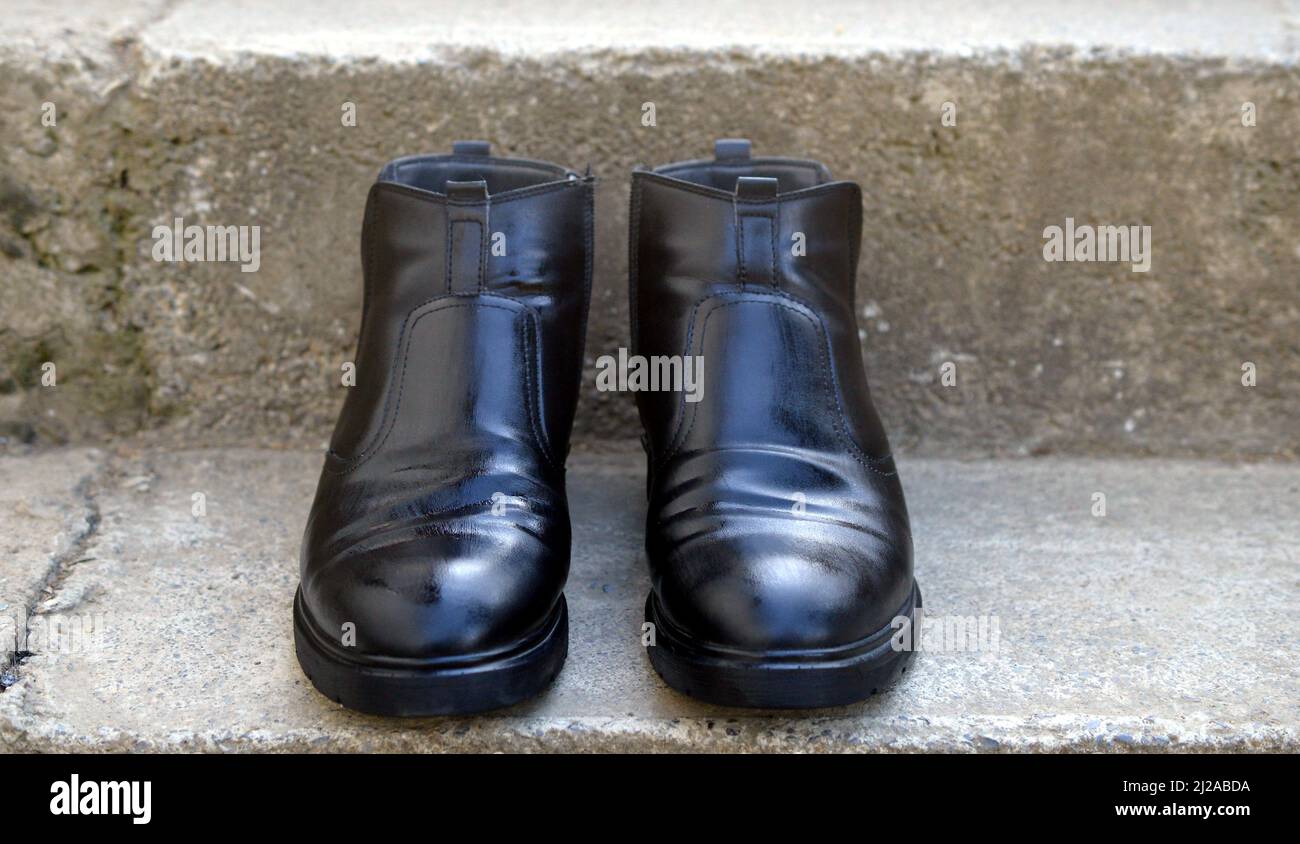 Boot shining hi-res stock photography and images - Alamy