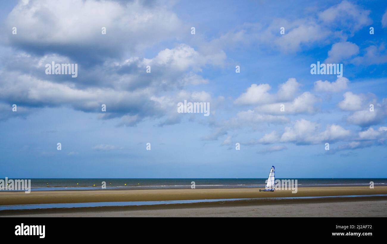 Sand yacht, Bray-Dunes, Nord, Hauts-de-France, France Stock Photo - Alamy