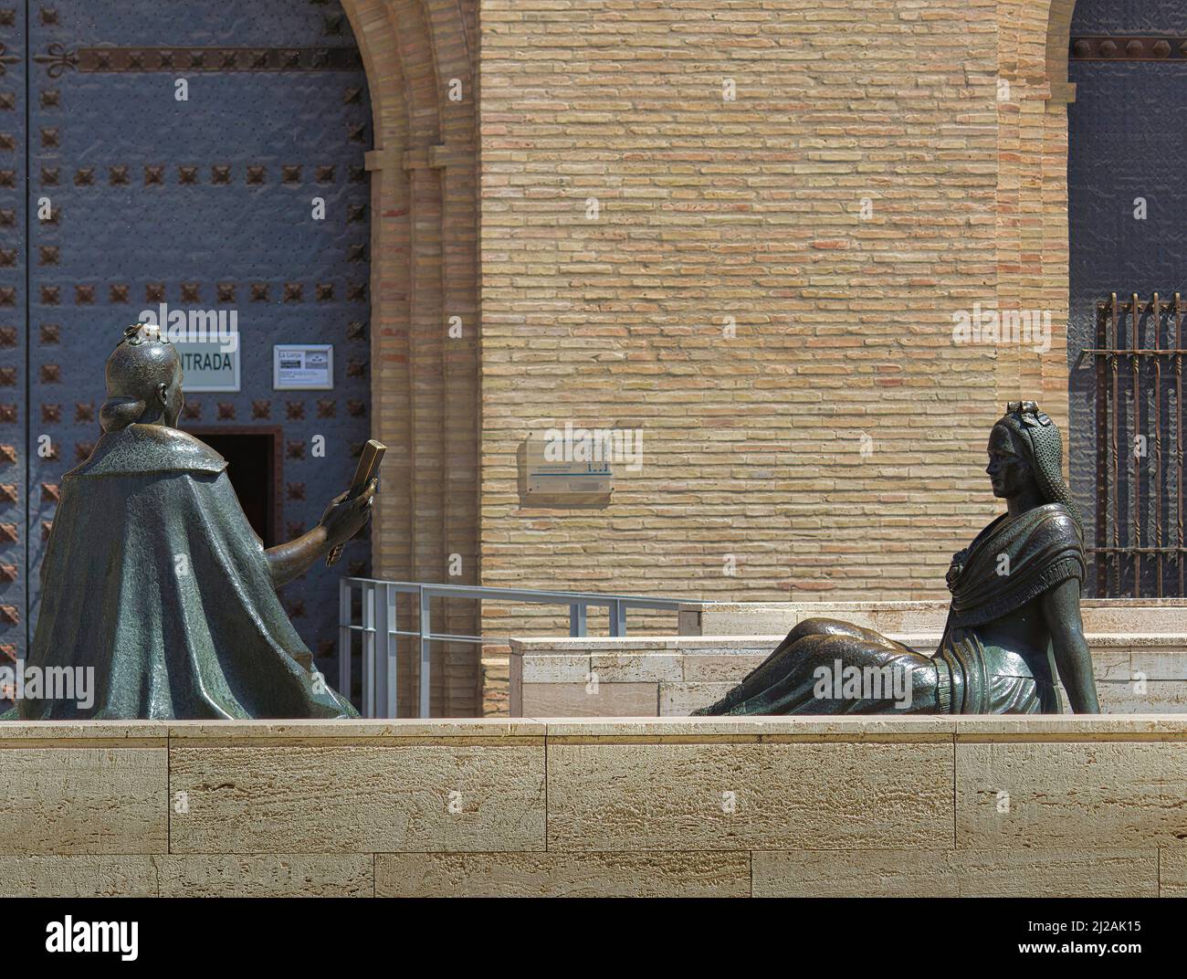 The beautiful statues located in the famous Plaza del Pilar (Plaza of ...