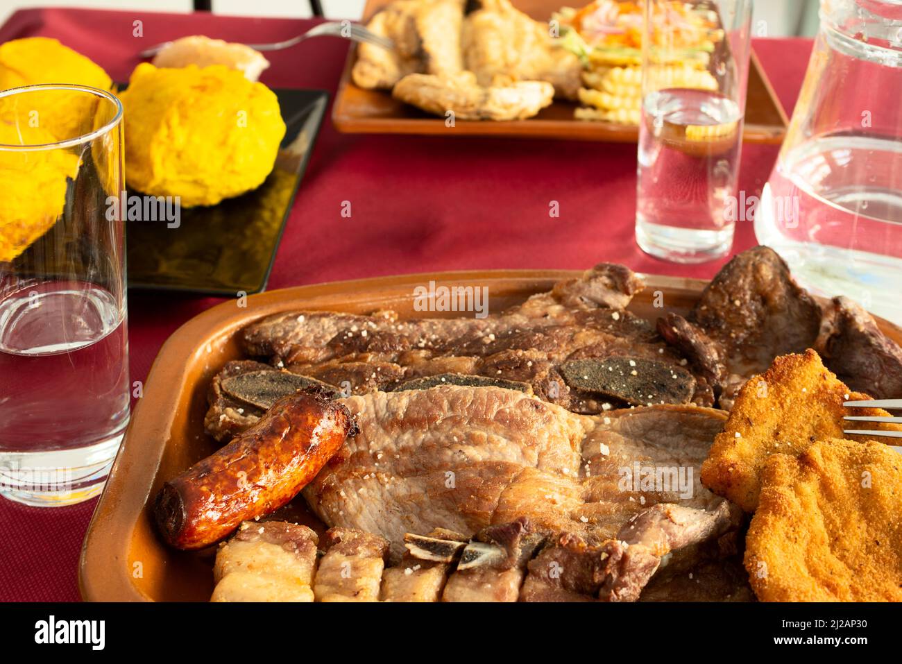 The asado in Colombia is a tradition that unites families and friends ...