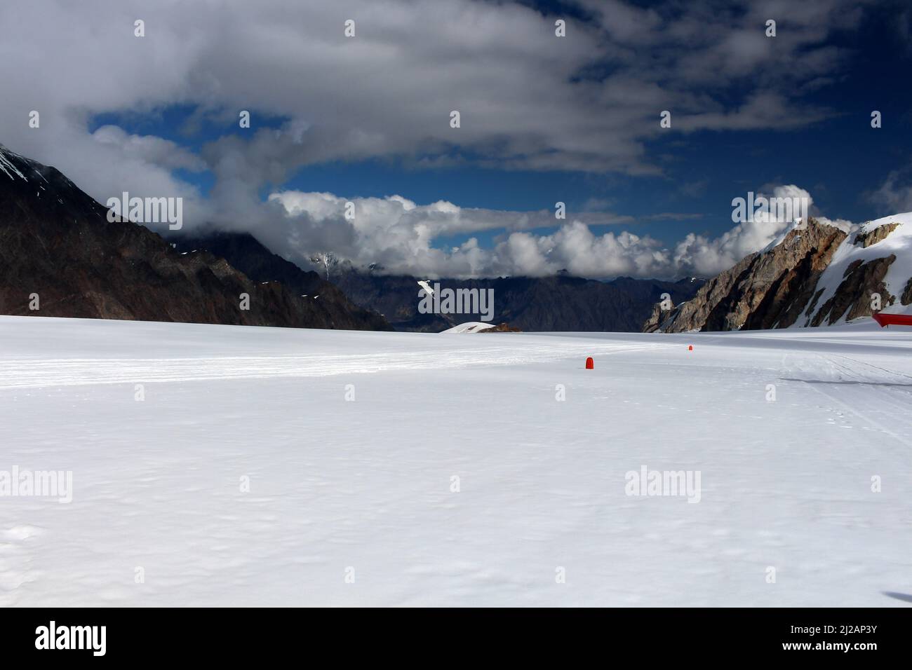 Glacier at Don Sheldon Amphitheater in Denali National Park Alaska ...
