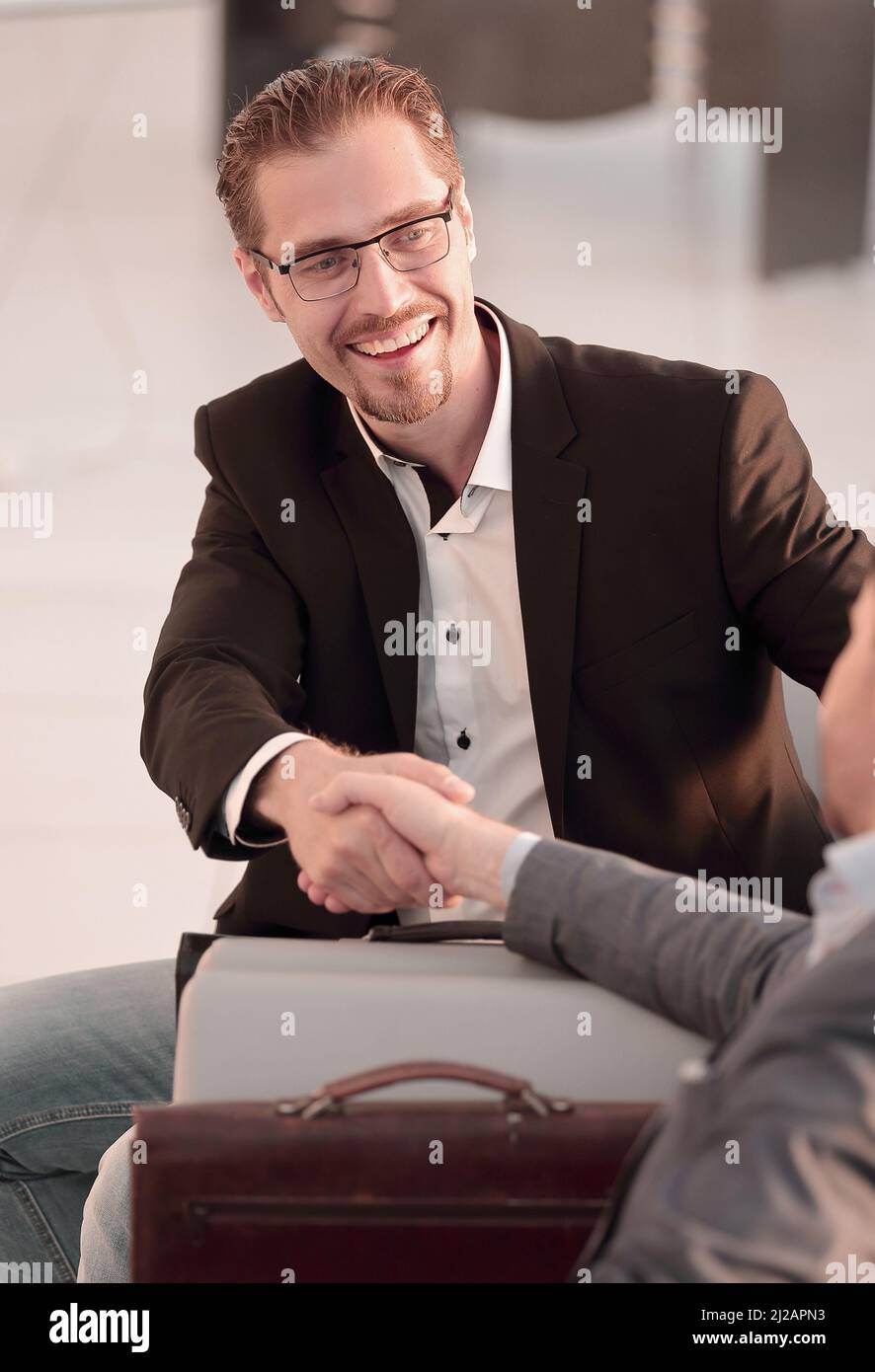 close up. handshake of business people Stock Photo - Alamy