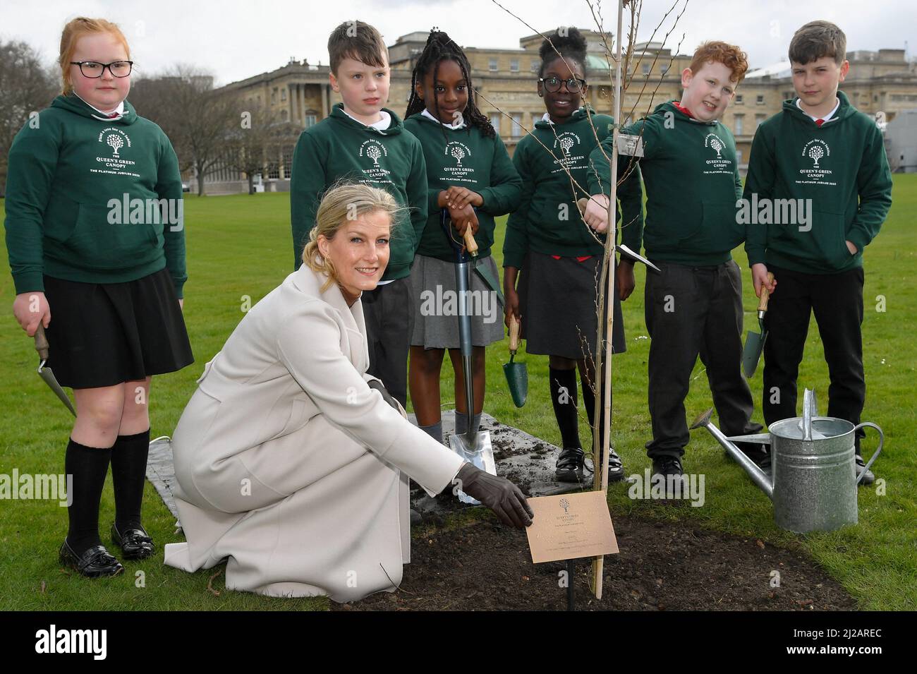 The Countess of Wessex joins year four pupils from Grange Park Primary ...