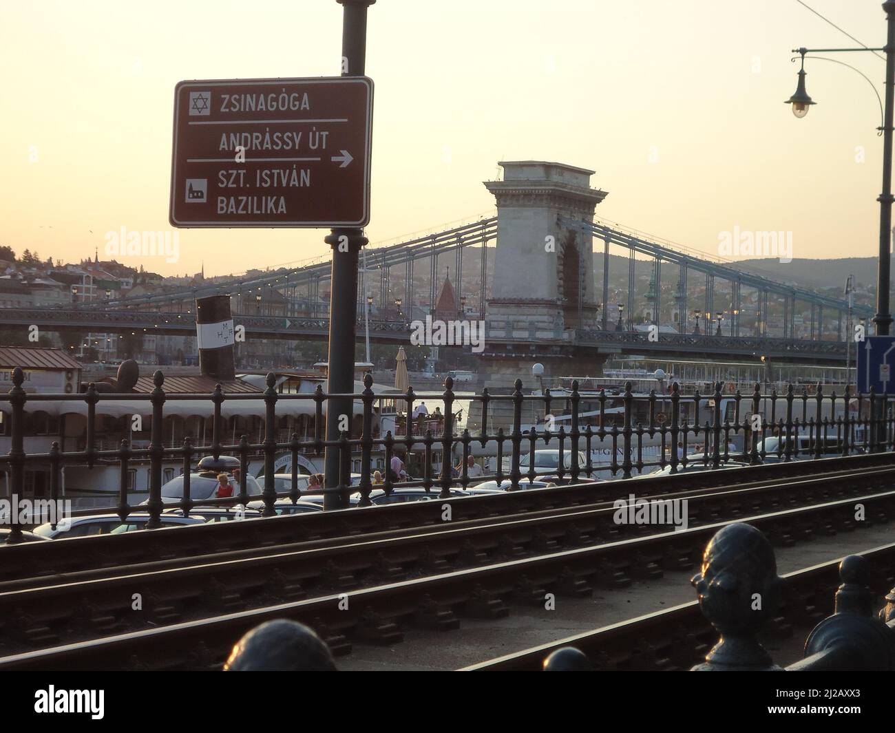 Szechenyi chain bridge ww2 hi-res stock photography and images - Alamy