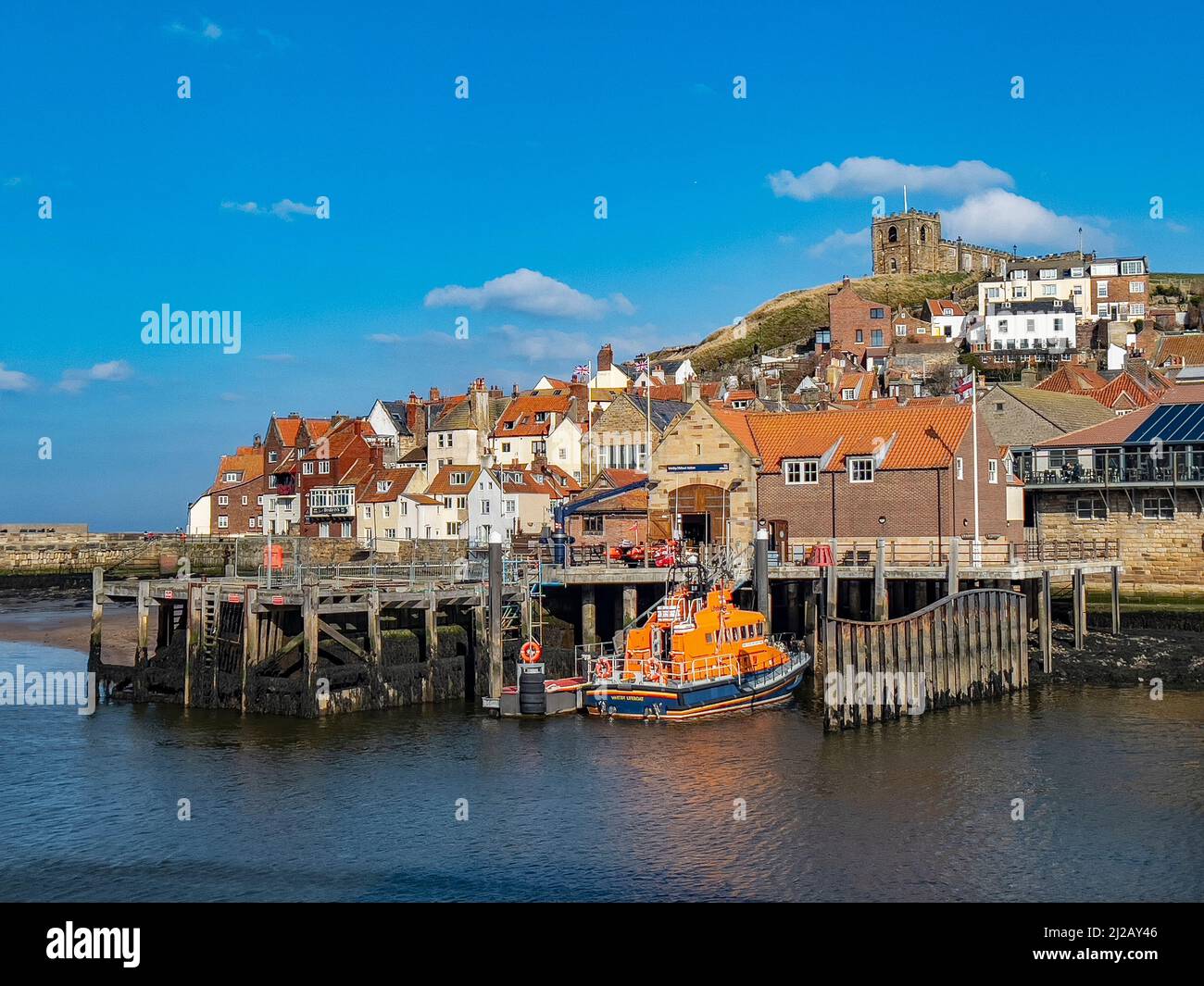 North yorkshire coastal town hi-res stock photography and images - Alamy