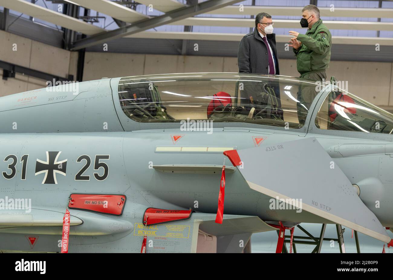31 March 2022, Bavaria, Neuburg a.d.Donau: State Chancellor Florian ...