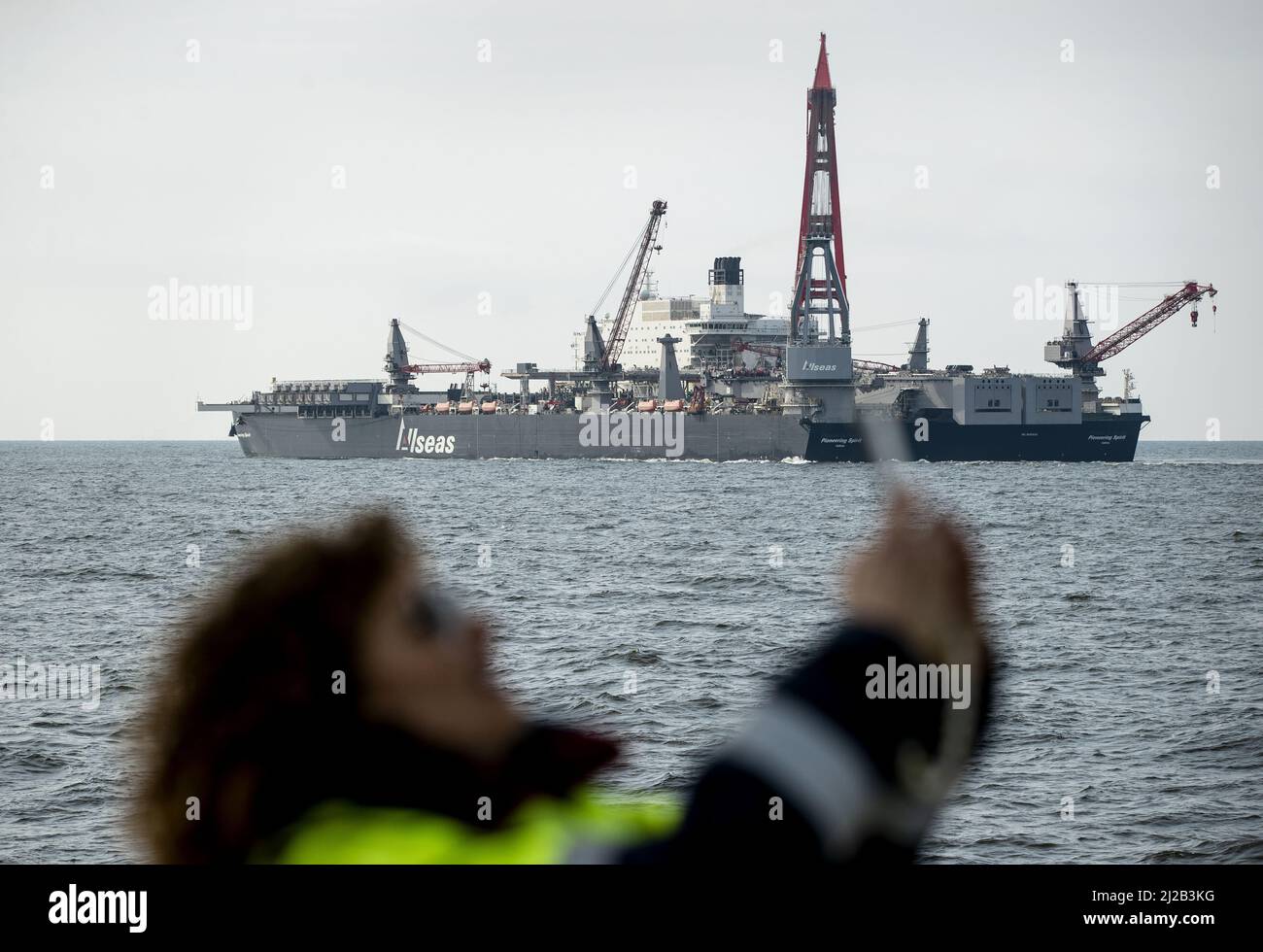 2022-03-30 10:19:34 NORTH SEA - The largest ship in the world, the ...