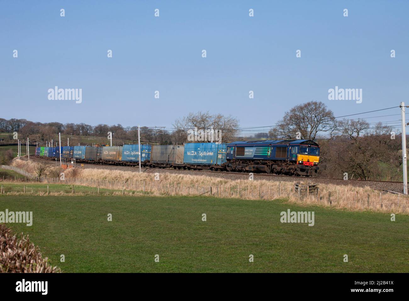 Direct rail Services class 66 diesel locomotive 66429 hauling an ...