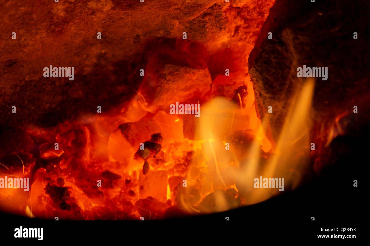 Tongues of fire hi-res stock photography and images - Alamy