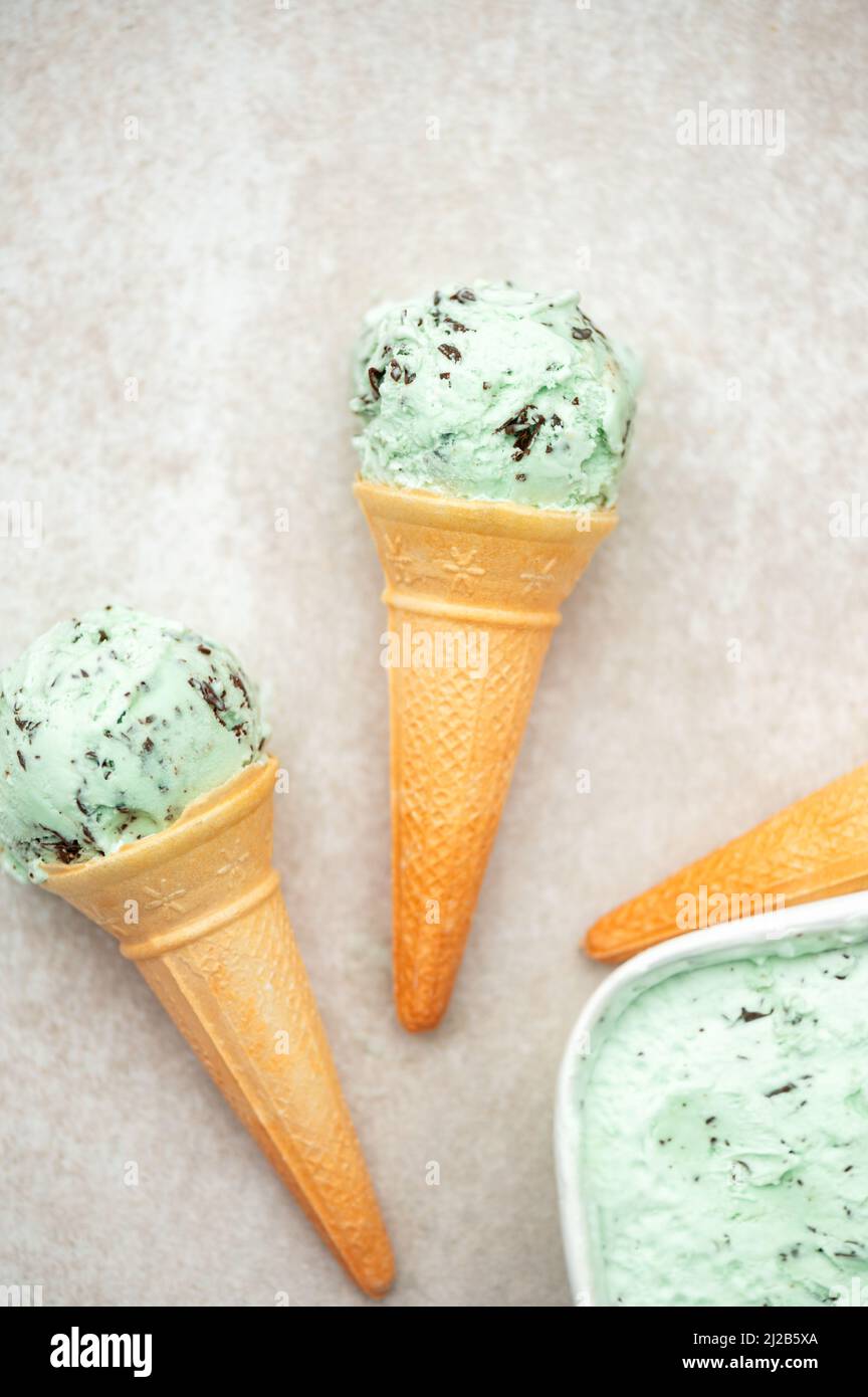Mint choc chip cone hi-res stock photography and images - Alamy