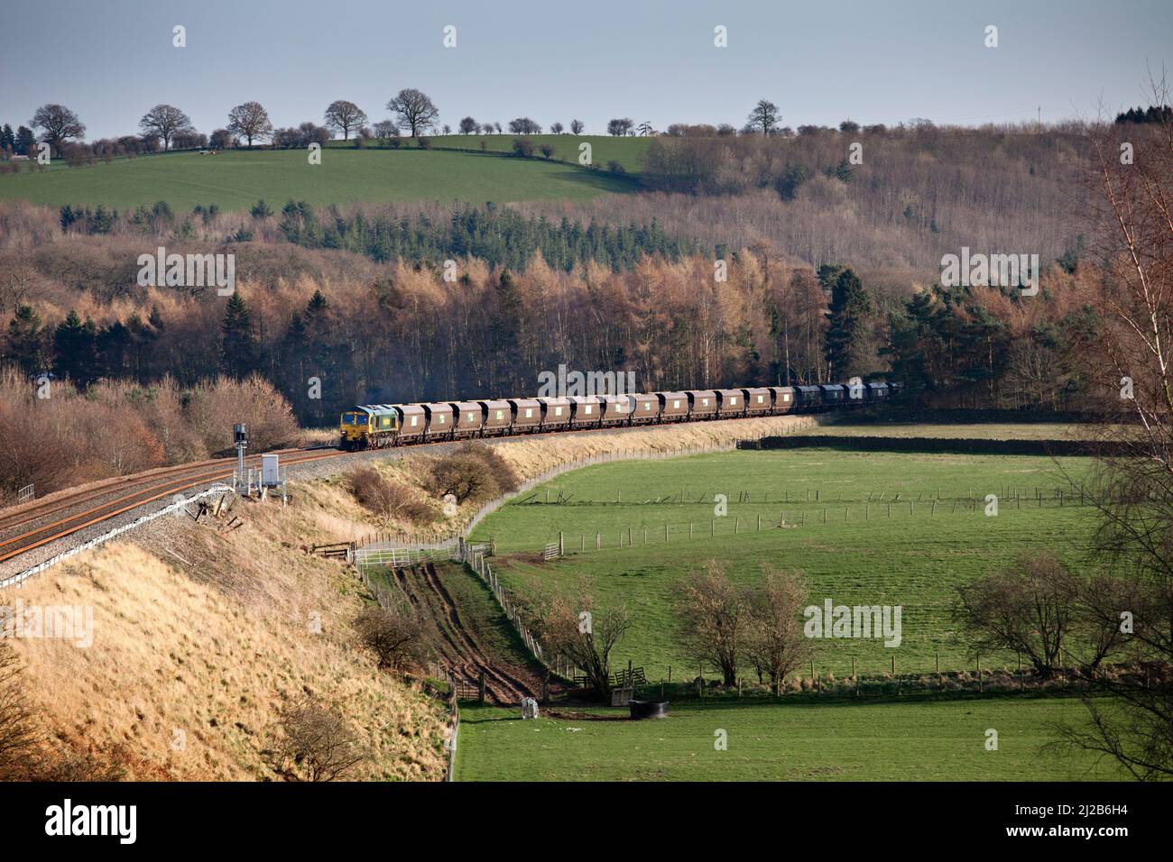 Freightliner class 66 locomotive 66531 hauling a merry go round coal ...