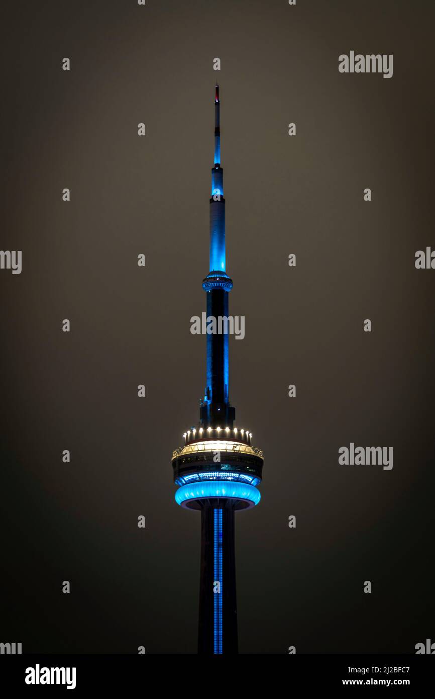 Toronto CN Tower illuminated at night Stock Photo - Alamy