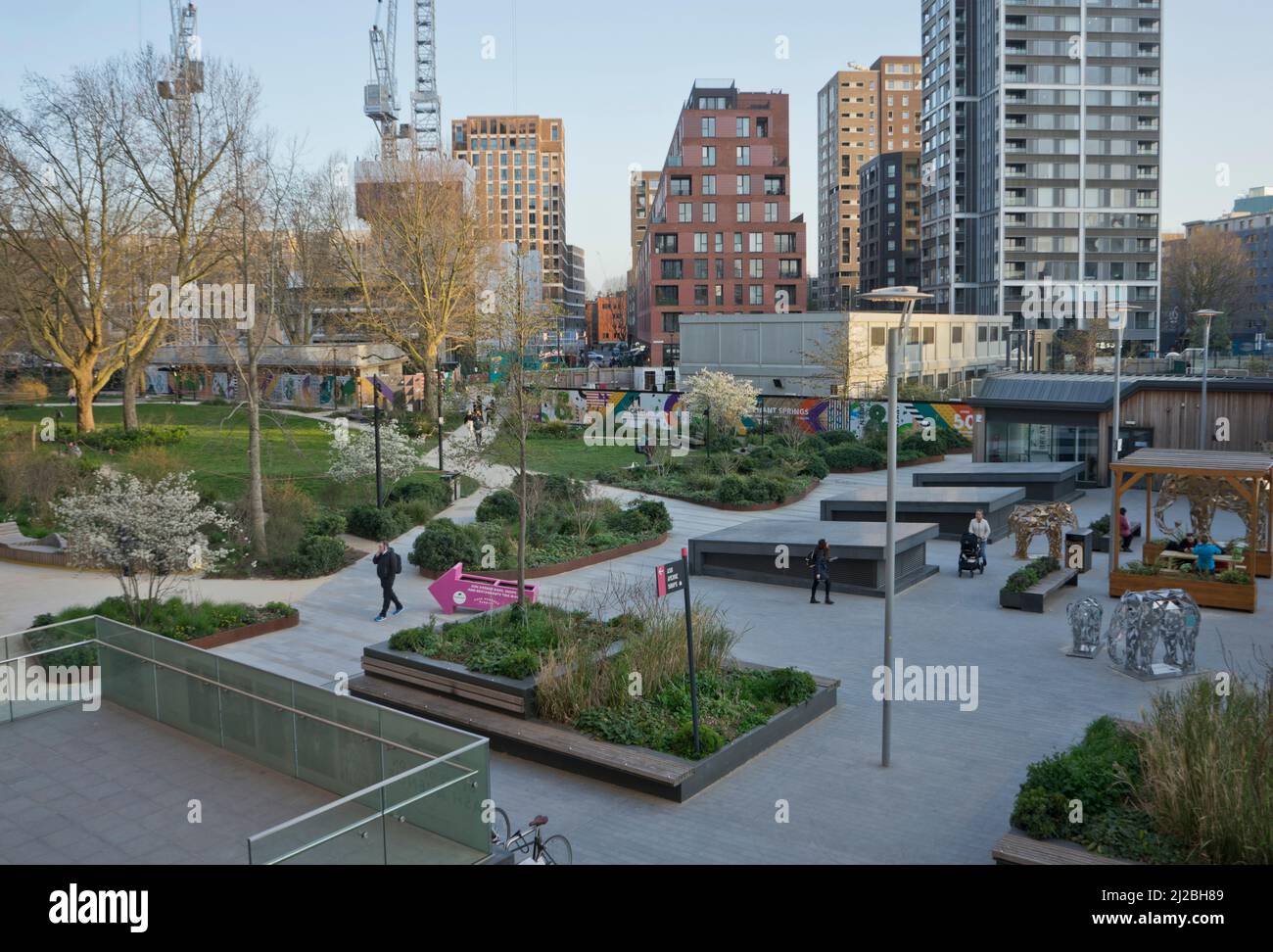 People by the new Elephant Park development as part of regeneration ...