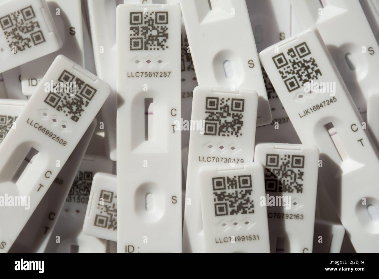 Lateral flow antigen testing hi-res stock photography and images - Alamy