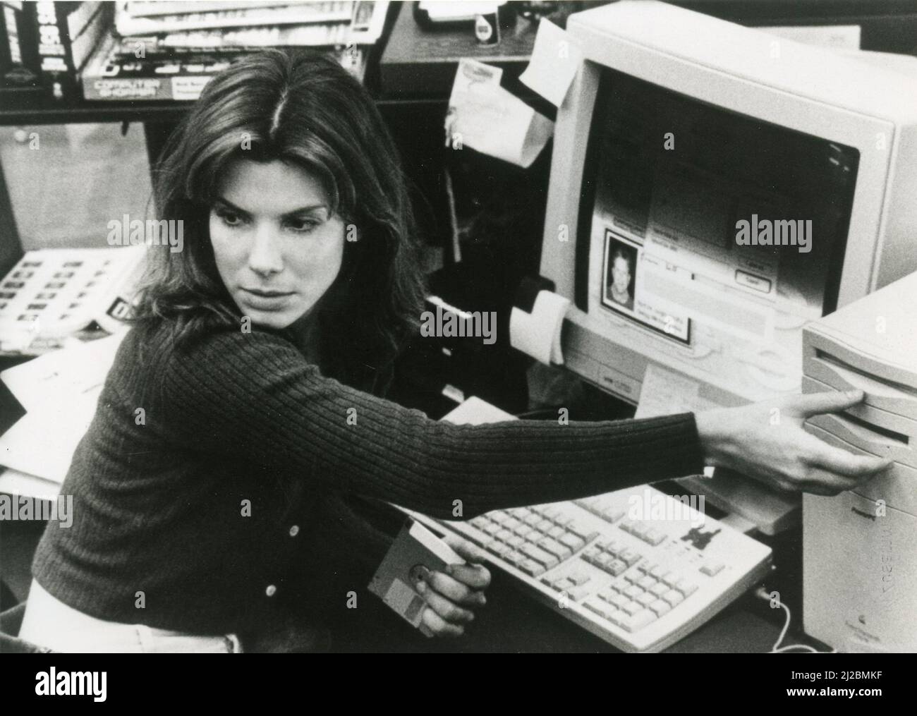 Net 1995 bullock hi-res stock photography and images - Alamy