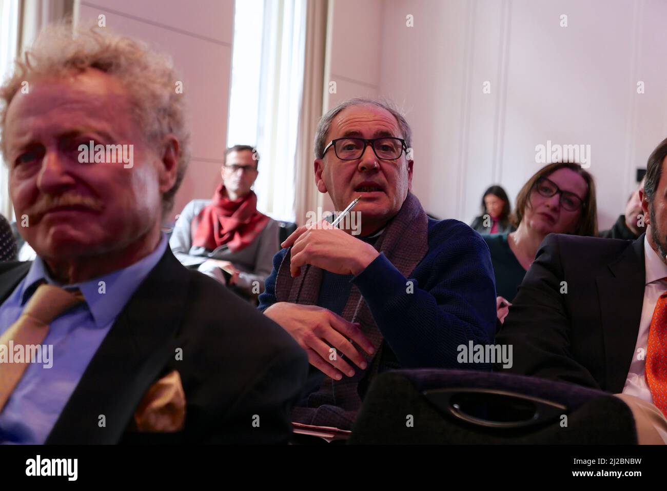 FPA-EXCLUSIVE , Press Briefing with William Hanson on The Royal ...