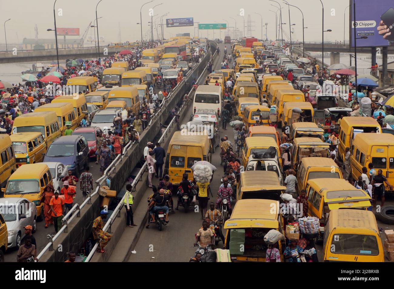 Heavy traffic on Carter Bridge, in Idumota market arena, Lagos Island ...