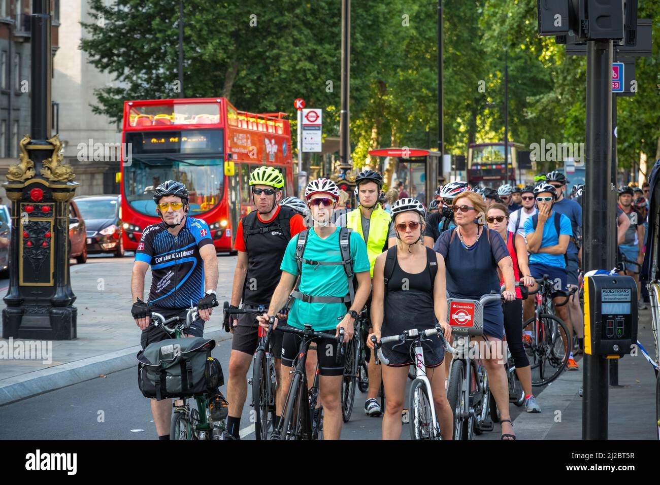 Cycle cycling cyclist hi-res stock photography and images - Alamy