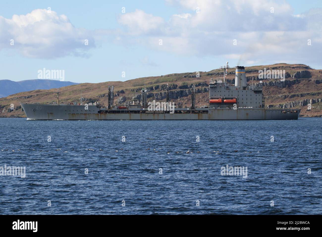 USNS Patuxent (T-AO-201), a Henry J. Kaiser-class replenishment oiler ...