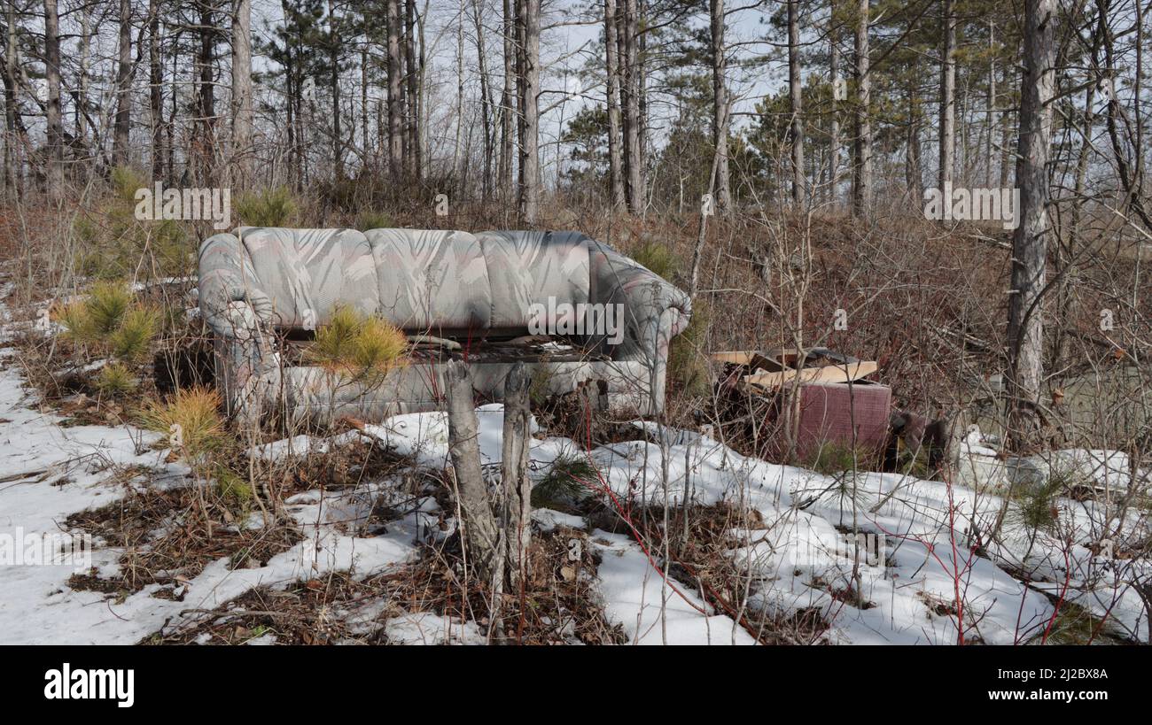 Sofa destroyed hi-res stock photography and images - Alamy
