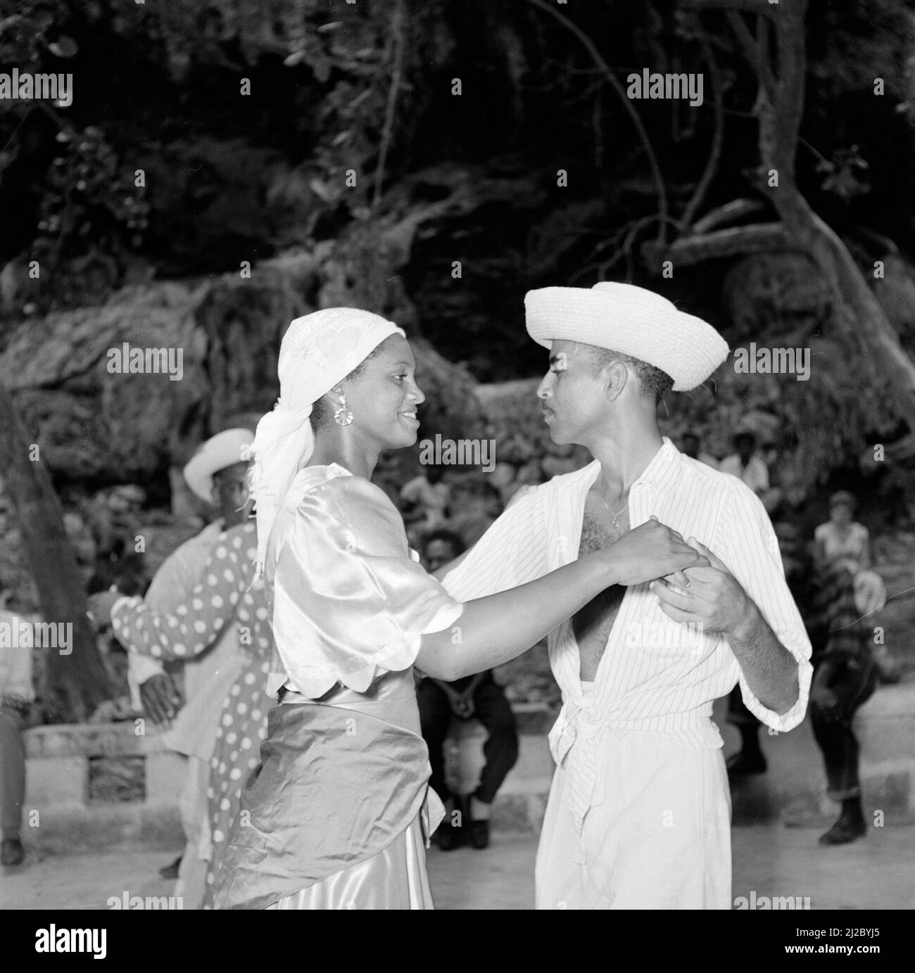 Dancers at a party ca: October 1, 1955 Stock Photo - Alamy