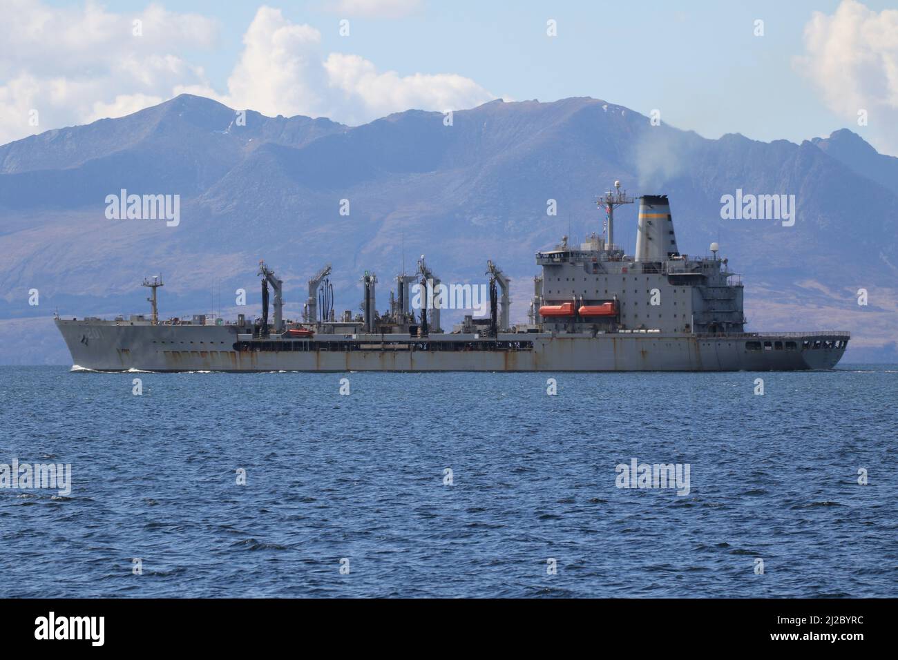 USNS Patuxent (T-AO-201), a Henry J. Kaiser-class replenishment oiler ...