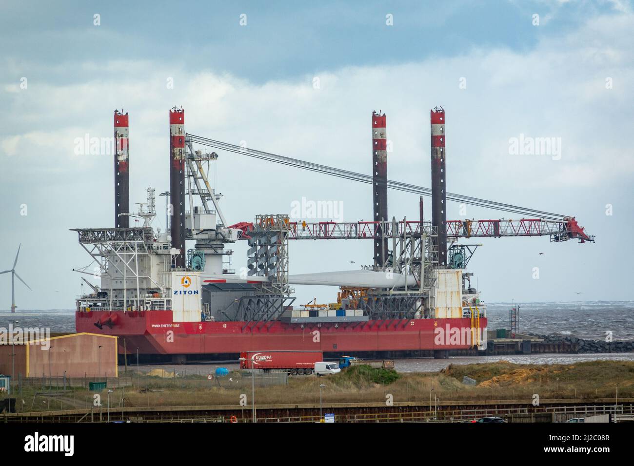 Offshore self elevating unit hi-res stock photography and images - Alamy