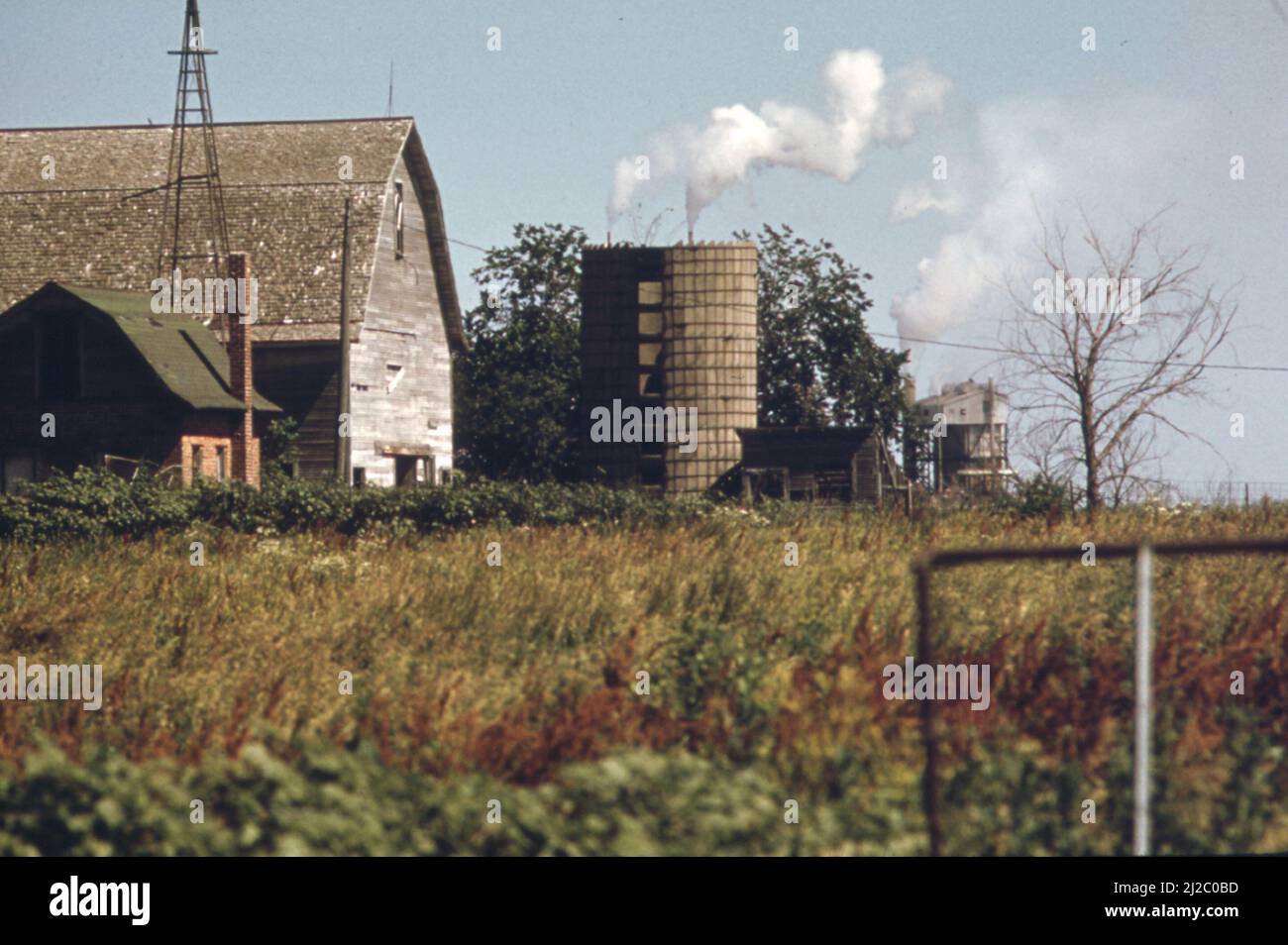 1970s farm abandoned hi-res stock photography and images - Alamy