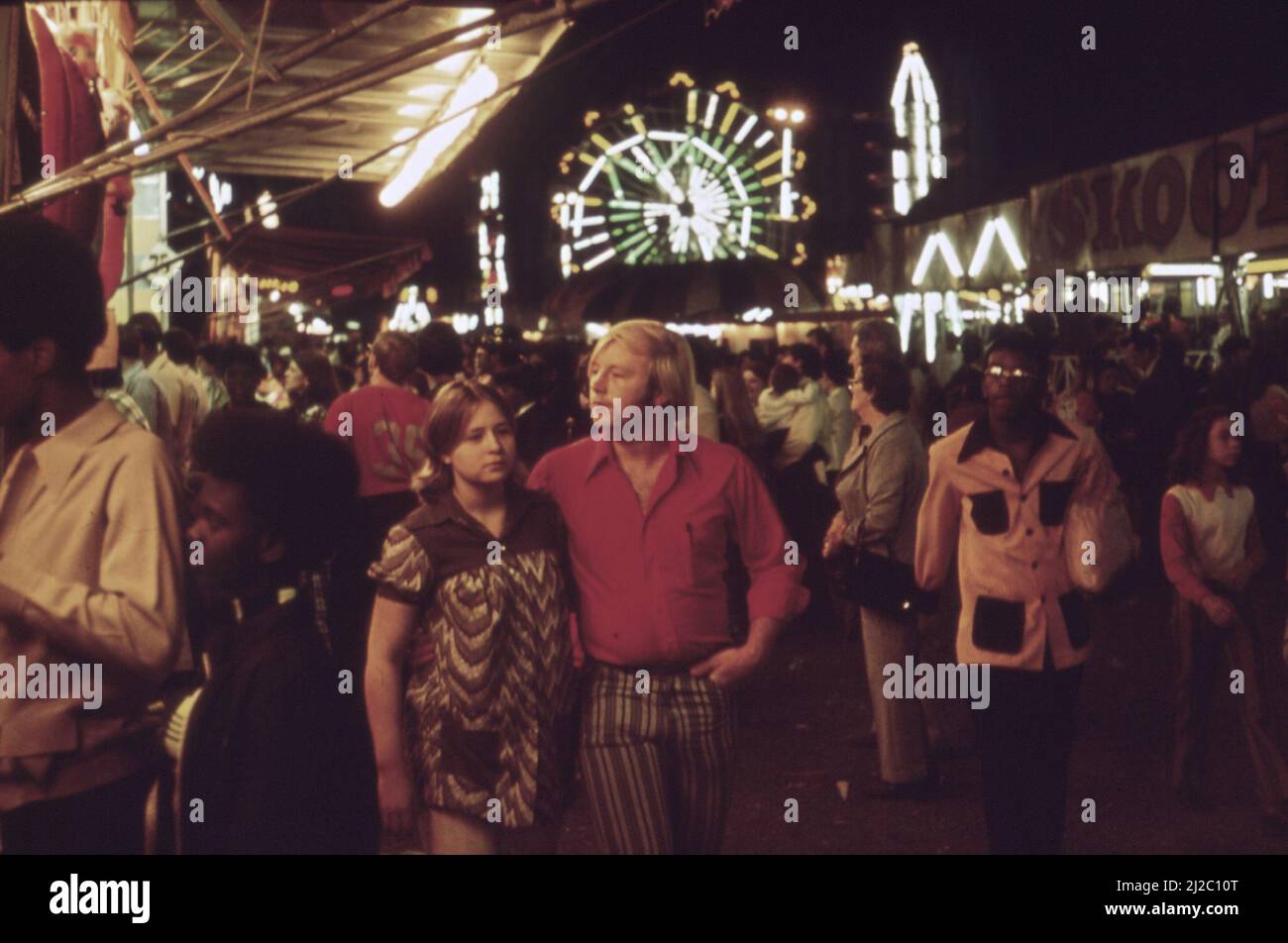 1970s state fair midway hi-res stock photography and images - Alamy