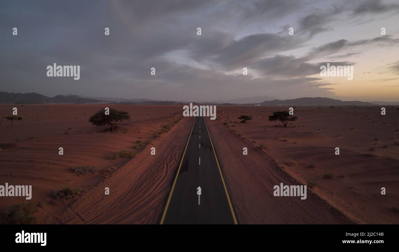 Saudi desert road aerial hi-res stock photography and images - Alamy