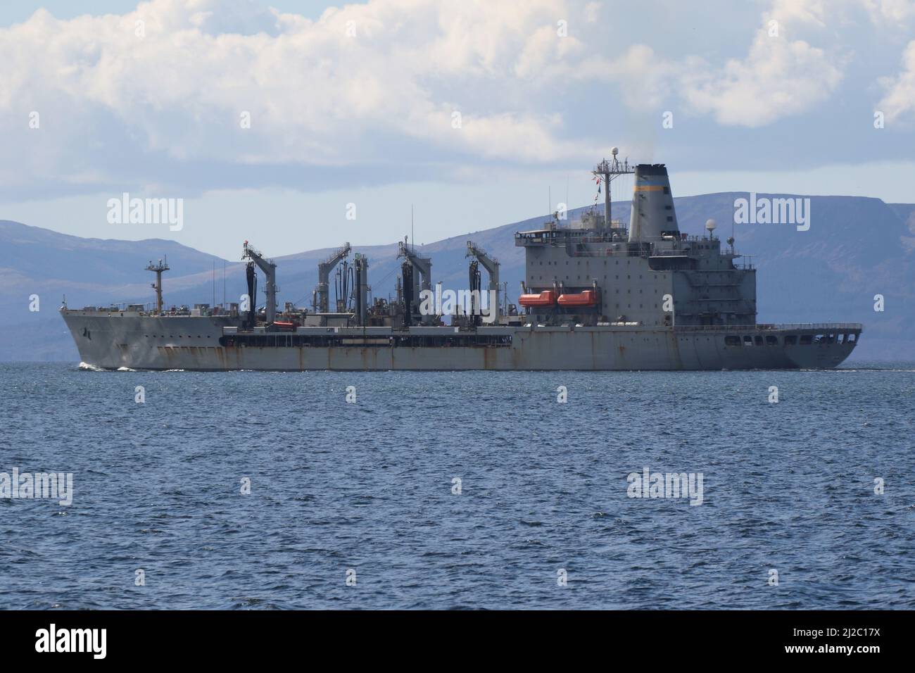 USNS Patuxent (T-AO-201), a Henry J. Kaiser-class replenishment oiler ...