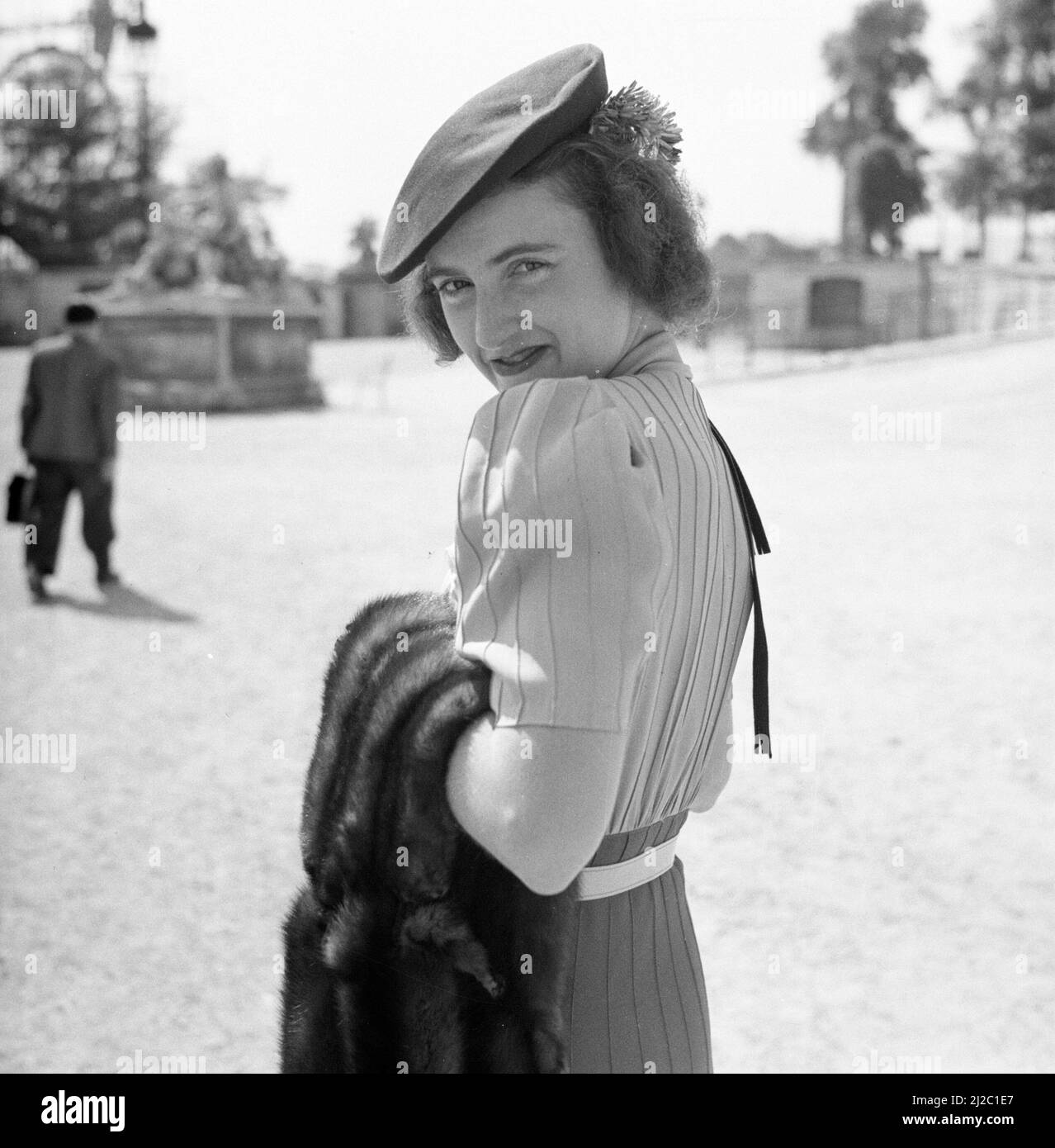 1940s fashion model woman hi-res stock photography and images - Alamy