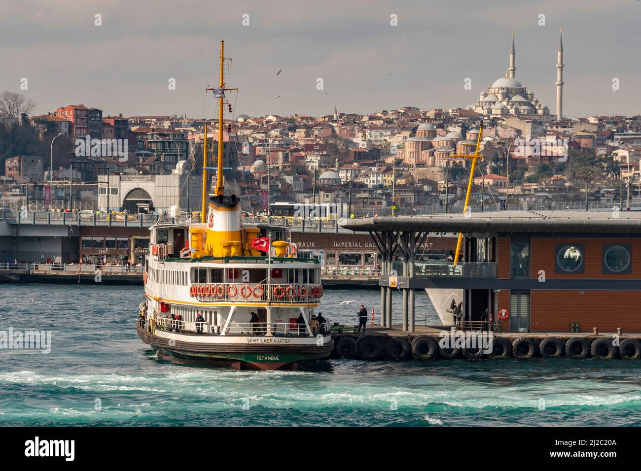 Bosphorus strait karakoy district hi-res stock photography and images ...