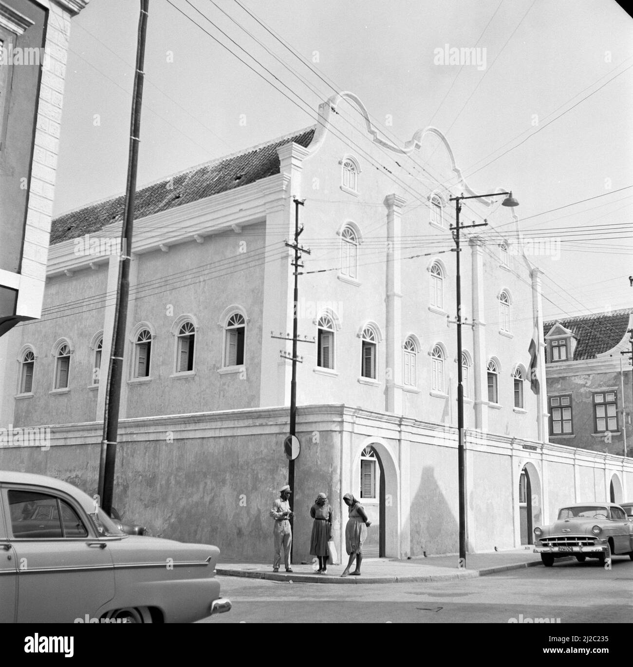 The Mikve Israel-Emanuel synagogue in Willemstad ca. October 1955 Stock ...