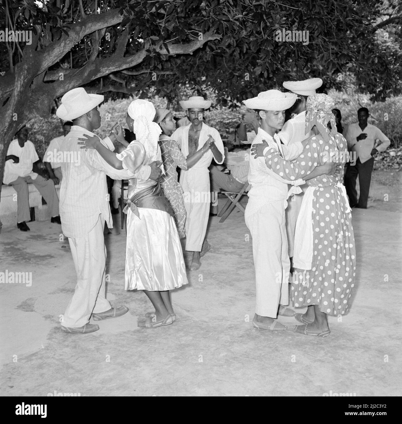 Dancers at a party ca: October 1, 1955 Stock Photo - Alamy