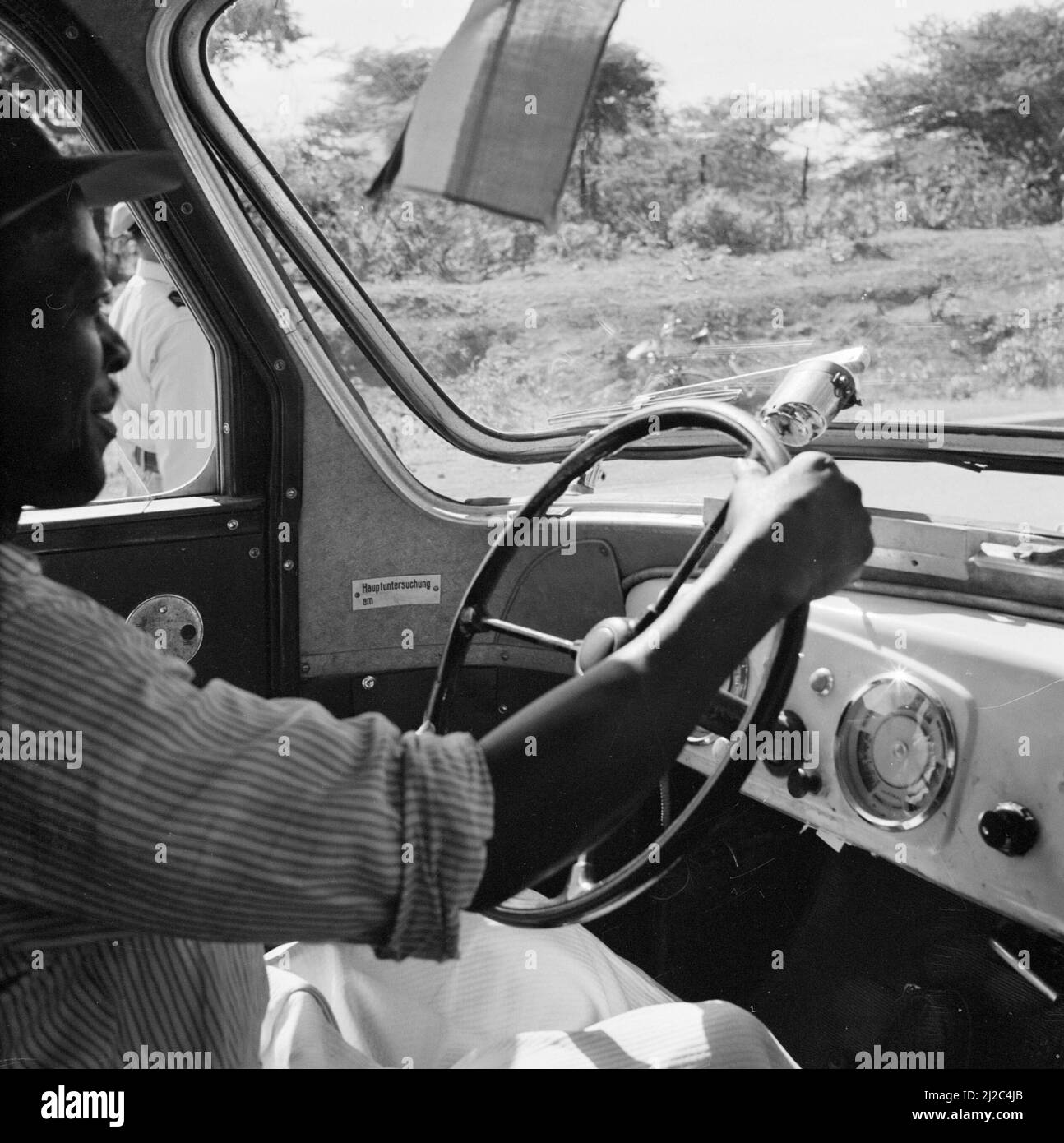 1950s man driving a bus hi-res stock photography and images - Alamy