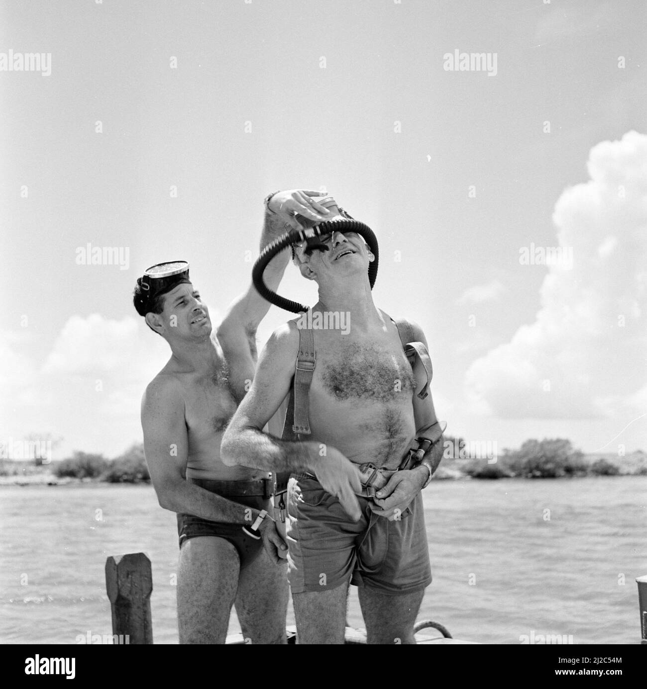 1950s diving hi-res stock photography and images - Alamy
