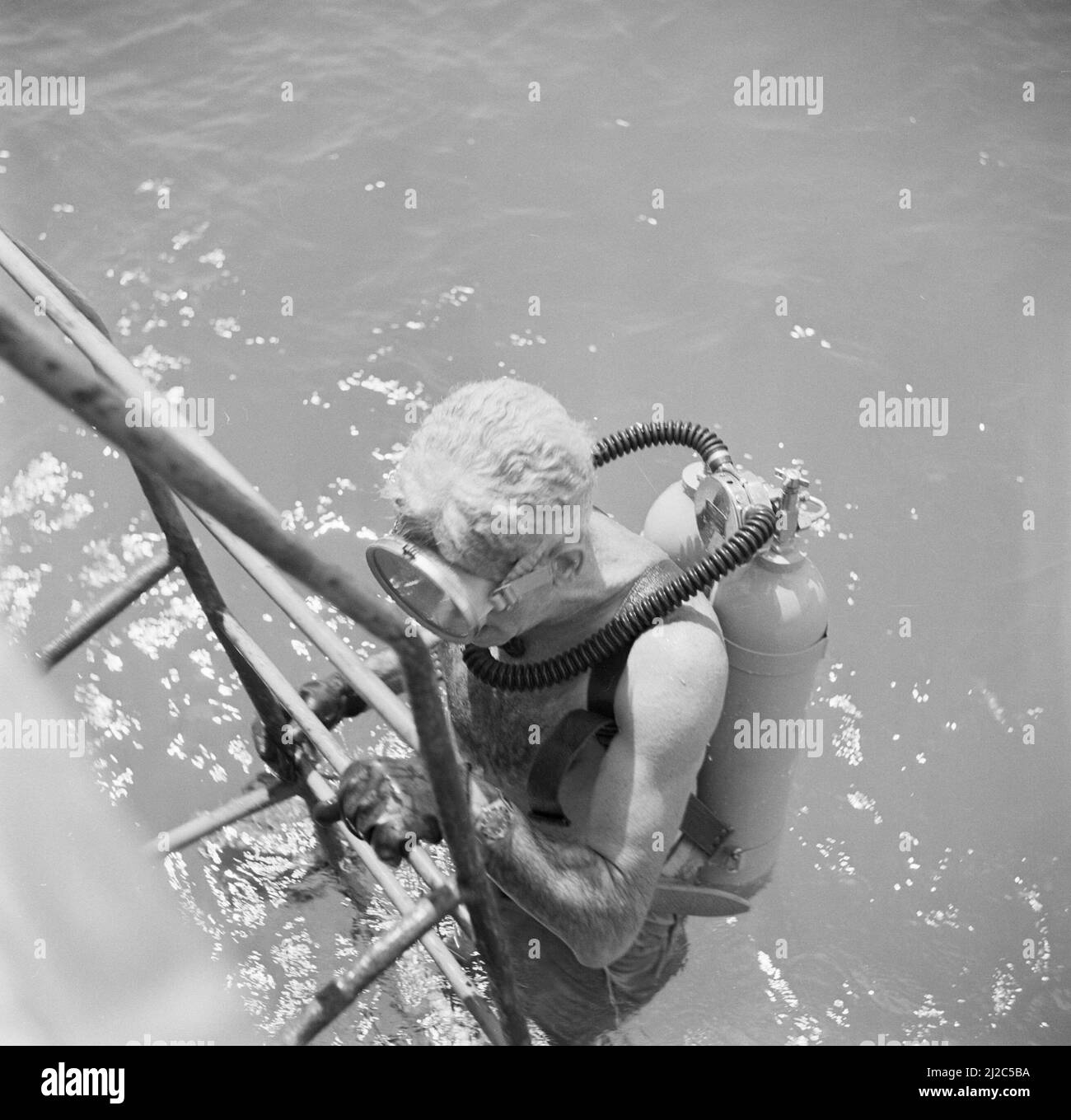1950s diver hi-res stock photography and images - Alamy