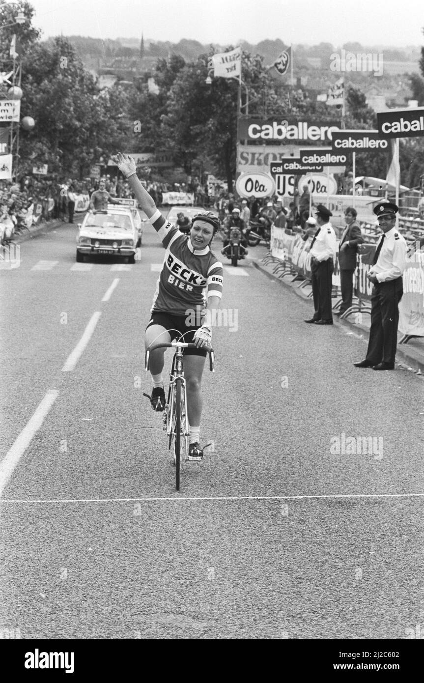 June 19 1976 Black and White Stock Photos & Images - Alamy