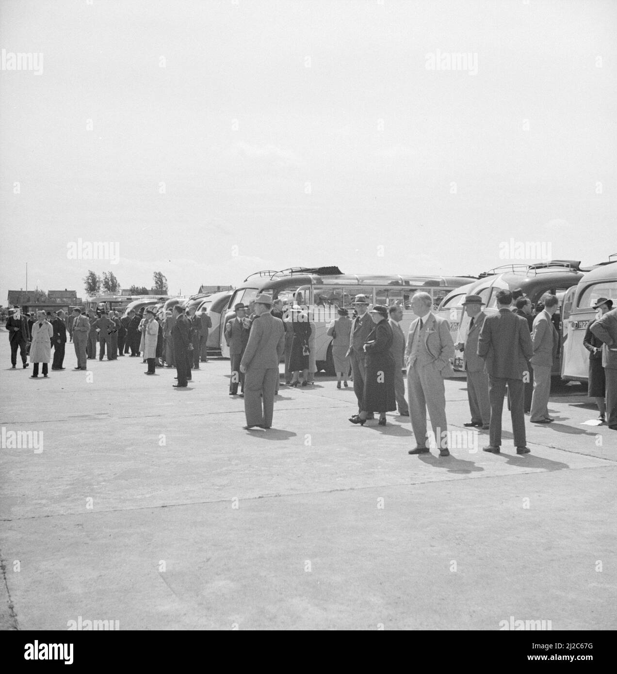 KLM invitees at the buses that took them to Schiphol Airport ca: 1936 ...