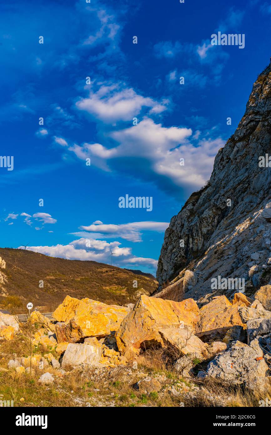 Closeup of the rock debris blocks Stock Photo - Alamy