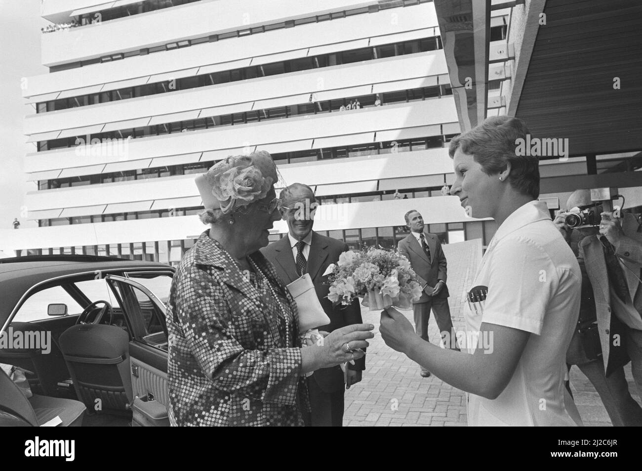 Queen Juliana visits Slotervaart Hospital in Amsterdam, Queen Juliana ...