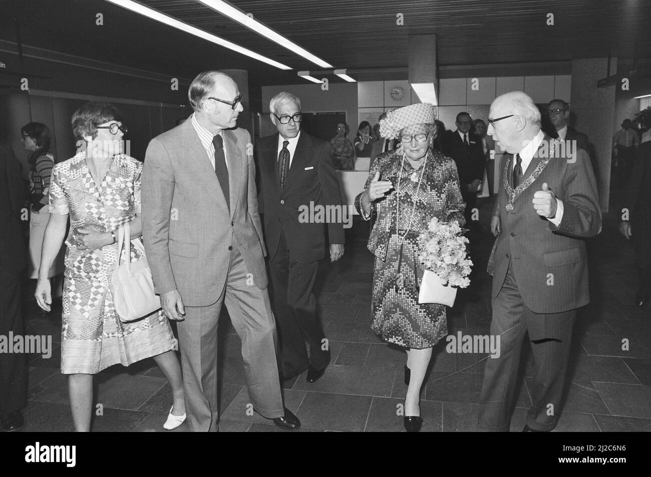 Queen juliana in 1976 hi-res stock photography and images - Alamy