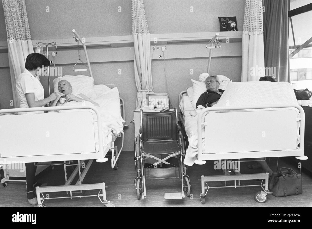 1970s hospital room Black and White Stock Photos & Images - Alamy