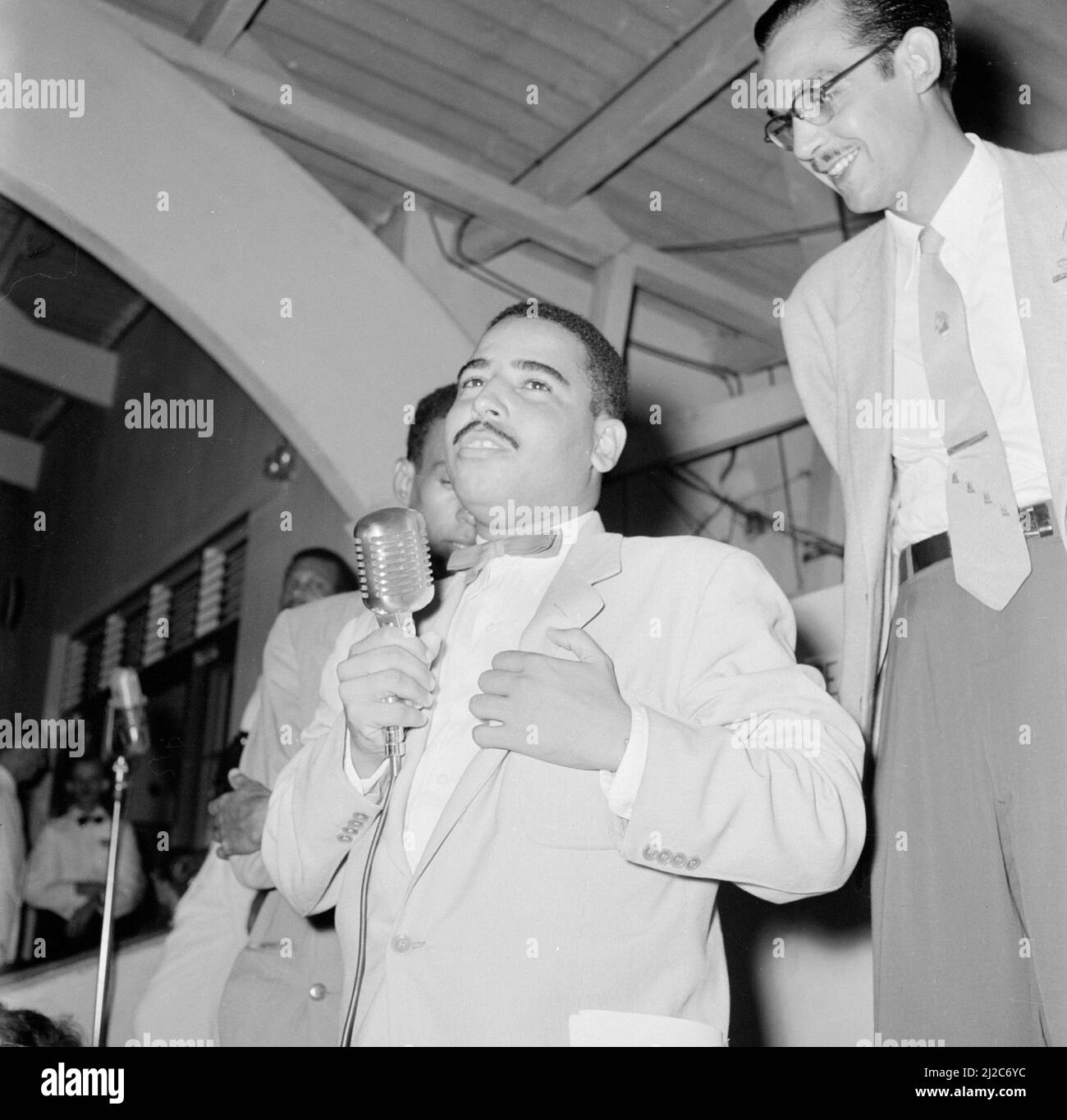 1950s singing microphone hi-res stock photography and images - Alamy