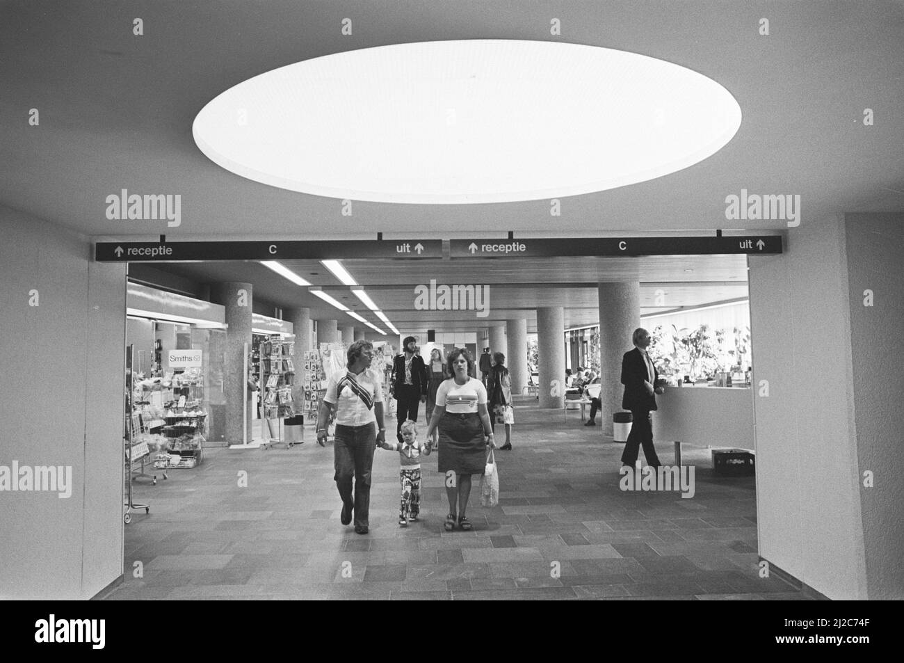1970s hospital room interior hi-res stock photography and images - Alamy