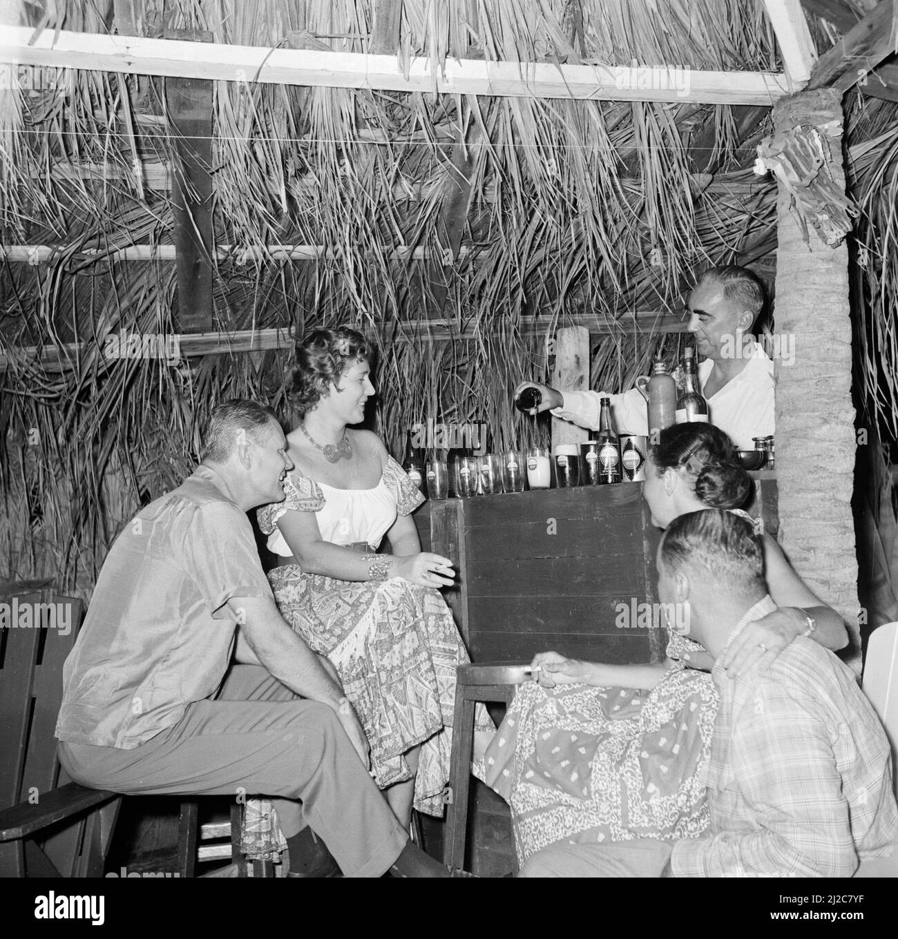 Vintage 1950s dinner party Black and White Stock Photos & Images - Alamy