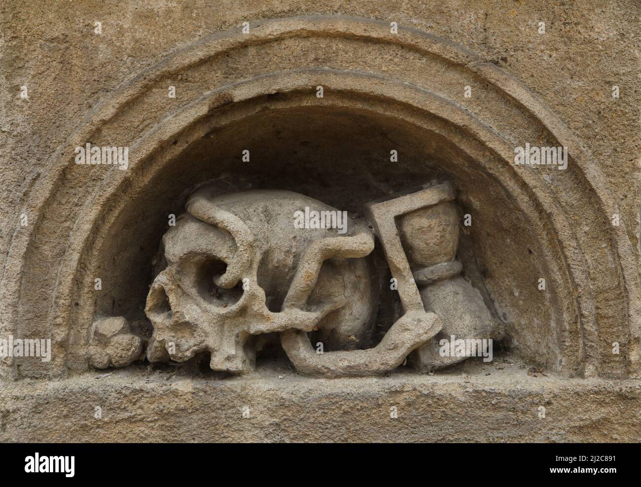 Hunan skull and hourglass depicted on the tombstone of Slovak linguist ...