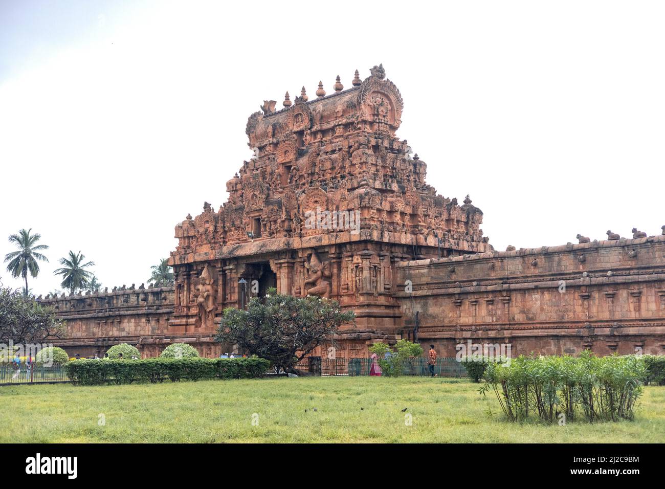 A bright summer day at the Brihadeeswara Temple in Tamil Nadu, India ...